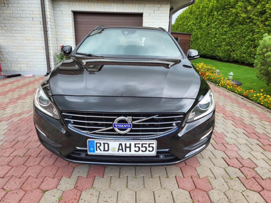 Volvo V60 2016 in Tallinn, with an engine capacity of 2.00 L and mileage of 181 thousand km for 9500 €, photo 14 on AUTOMOTO.COM.LV