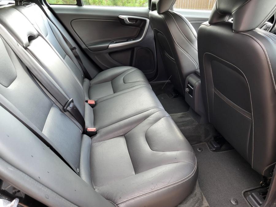 Volvo V60 2016 in Tallinn, with an engine capacity of 2.00 L and mileage of 181 thousand km for 9500 €, photo 21 on AUTOMOTO.COM.LV