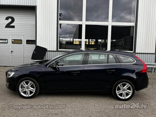 Volvo V60 2016 Tartu, ar dzinēja tilpumu 2.40 L un nobraukumu 233 tūkst. km par 8990 €, foto 6 vietnē AUTOMOTO.COM.LV