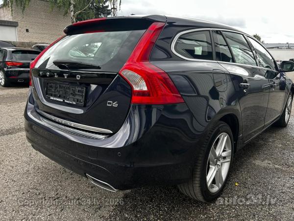 Volvo V60 2016 Tartu, ar dzinēja tilpumu 2.40 L un nobraukumu 233 tūkst. km par 8990 €, foto 8 vietnē AUTOMOTO.COM.LV