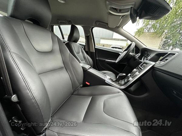 Volvo V60 2016 Tartu, ar dzinēja tilpumu 2.40 L un nobraukumu 233 tūkst. km par 8990 €, foto 11 vietnē AUTOMOTO.COM.LV