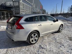 Volvo V60 2017 Rīga, ar dzinēja tilpumu 2.40 L un nobraukumu 142 tūkst. km par 9900 €, foto 2 vietnē AUTOMOTO.COM.LV