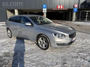 Volvo V60 2017 Rīga, ar dzinēja tilpumu 2.40 L un nobraukumu 142 tūkst. km par 9900 €, foto 3 vietnē AUTOMOTO.COM.LV