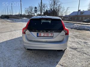 Volvo V60 2017 Rīga, ar dzinēja tilpumu 2.40 L un nobraukumu 142 tūkst. km par 9900 €, foto 6 vietnē AUTOMOTO.COM.LV