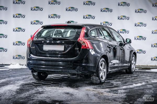 Volvo V60 2017 Kauņa, ar dzinēja tilpumu 2.00 L un nobraukumu 258 tūkst. km par 8390 €, foto 3 vietnē AUTOMOTO.COM.LV