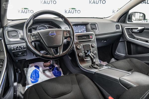 Volvo V60 2017 Kauņa, ar dzinēja tilpumu 2.00 L un nobraukumu 258 tūkst. km par 8390 €, foto 7 vietnē AUTOMOTO.COM.LV