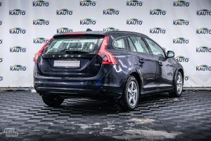 Volvo V60 2017 in Kaunas, with an engine capacity of 2.00 L and mileage of 310 thousand km for 8190 €, photo 3 on AUTOMOTO.COM.LV