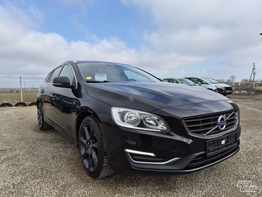 Volvo V60 2017 in Vilnius, with an engine capacity of 2.00 L and mileage of 243 thousand km for 7600 €, photo 2 on AUTOMOTO.COM.LV