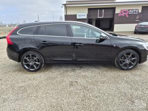 Volvo V60 2017 in Vilnius, with an engine capacity of 2.00 L and mileage of 243 thousand km for 7600 €, photo 3 on AUTOMOTO.COM.LV
