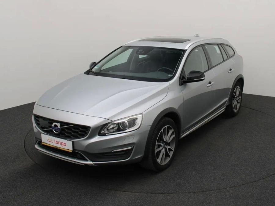 Volvo V60 2017 in Vilnius, with an engine capacity of 2.00 L and mileage of 272 thousand km for 11999 €, photo 1 on AUTOMOTO.COM.LV