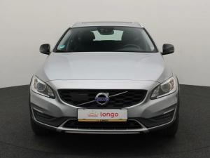 Volvo V60 2017 in Vilnius, with an engine capacity of 2.00 L and mileage of 272 thousand km for 11999 €, photo 4 on AUTOMOTO.COM.LV