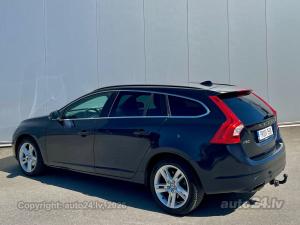 Volvo V60 2017 Tallina, ar dzinēja tilpumu 2.00 L un nobraukumu 185 tūkst. km par 9999 €, foto 4 vietnē AUTOMOTO.COM.LV