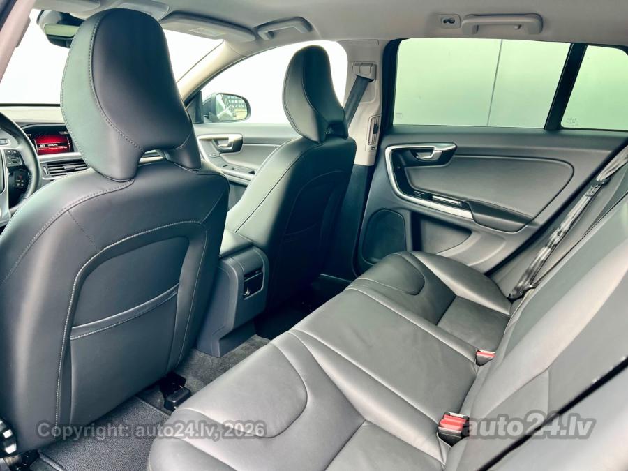Volvo V60 2017 Tallina, ar dzinēja tilpumu 2.00 L un nobraukumu 185 tūkst. km par 9999 €, foto 12 vietnē AUTOMOTO.COM.LV