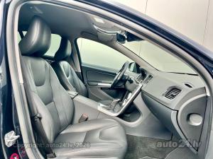 Volvo V60 2017 Tallina, ar dzinēja tilpumu 2.00 L un nobraukumu 185 tūkst. km par 9999 €, foto 15 vietnē AUTOMOTO.COM.LV