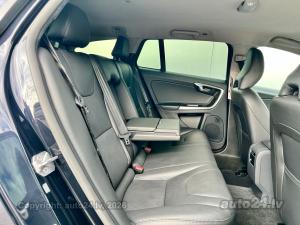 Volvo V60 2017 Tallina, ar dzinēja tilpumu 2.00 L un nobraukumu 185 tūkst. km par 9999 €, foto 17 vietnē AUTOMOTO.COM.LV