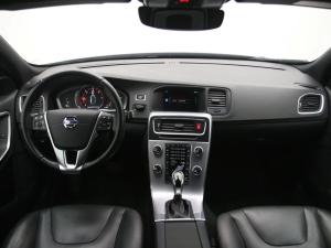 Вольво B60 2017 в Вильнюс, объемом двигателя 2.00 л и пробегом 206 тыс. км за 12799 €, фото 3 на AUTOMOTO.COM.LV