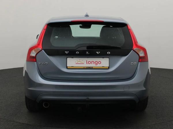 Volvo V60 2017 in Vilnius, with an engine capacity of 2.00 L and mileage of 215 thousand km for 9899 €, photo 5 on AUTOMOTO.COM.LV