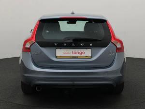 Volvo V60 2017 in Vilnius, with an engine capacity of 2.00 L and mileage of 215 thousand km for 9899 €, photo 6 on AUTOMOTO.COM.LV