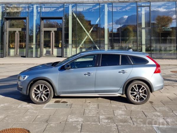 Volvo V60 2017 Rīga, ar dzinēja tilpumu 2.00 L un nobraukumu 186 tūkst. km par 13100 €, foto 4 vietnē AUTOMOTO.COM.LV
