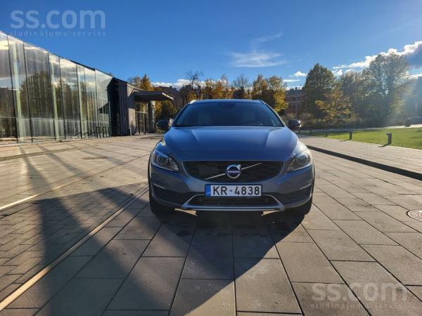 Volvo V60 2017 Rīga, ar dzinēja tilpumu 2.00 L un nobraukumu 186 tūkst. km par 13100 €, foto 7 vietnē AUTOMOTO.COM.LV