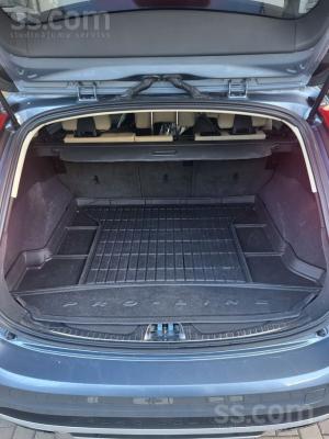 Volvo V60 2017 in Riga, with an engine capacity of 2.00 L and mileage of 186 thousand km for 13100 €, photo 12 on AUTOMOTO.COM.LV