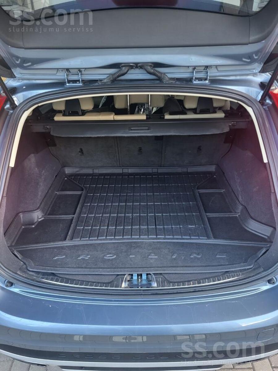 Volvo V60 2017 in Riga, with an engine capacity of 2.00 L and mileage of 186 thousand km for 13100 €, photo 12 on AUTOMOTO.COM.LV
