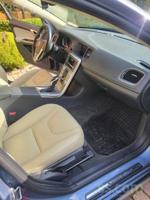 Volvo V60 2017 in Riga, with an engine capacity of 2.00 L and mileage of 186 thousand km for 13100 €, photo 15 on AUTOMOTO.COM.LV
