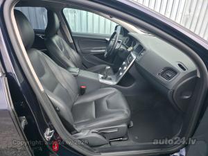 Вольво B60 2017 в Таллин, объемом двигателя 2.00 л и пробегом 124 тыс. км за 9890 €, фото 11 на AUTOMOTO.COM.LV
