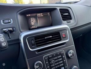 Volvo V60 2017 Kauņa, ar dzinēja tilpumu 1.97 L un nobraukumu 230 tūkst. km par 7300 €, foto 24 vietnē AUTOMOTO.COM.LV