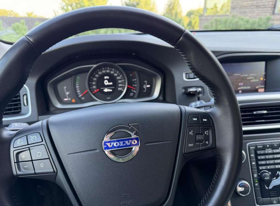 Volvo V60 2017 Kauņa, ar dzinēja tilpumu 1.97 L un nobraukumu 230 tūkst. km par 7300 €, foto 27 vietnē AUTOMOTO.COM.LV