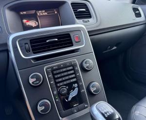 Volvo V60 2017 Kauņa, ar dzinēja tilpumu 1.97 L un nobraukumu 230 tūkst. km par 7300 €, foto 31 vietnē AUTOMOTO.COM.LV