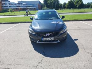 Volvo V60 2017 in Riga, with an engine capacity of 2.00 L and mileage of 118 thousand km for 19000 €, photo  on AUTOMOTO.COM.LV