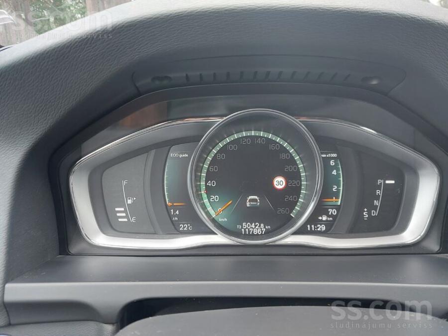 Volvo V60 2017 in Riga, with an engine capacity of 2.00 L and mileage of 118 thousand km for 19000 €, photo 10 on AUTOMOTO.COM.LV