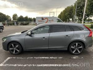 Volvo V60 2018 Rīga, ar dzinēja tilpumu 2.00 L un nobraukumu 242 tūkst. km par 12995 €, foto 1 vietnē AUTOMOTO.COM.LV