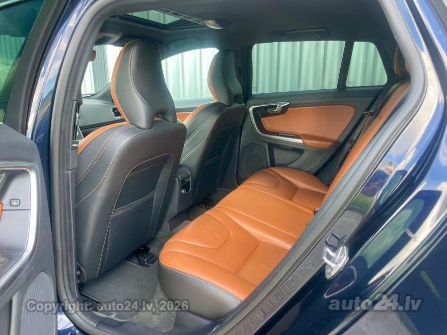 Volvo V60 2018 in Tallinn, with an engine capacity of 2.00 L and mileage of 224 thousand km for 9900 €, photo 9 on AUTOMOTO.COM.LV