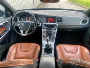 Volvo V60 2018 in Tallinn, with an engine capacity of 2.00 L and mileage of 224 thousand km for 9900 €, photo 12 on AUTOMOTO.COM.LV