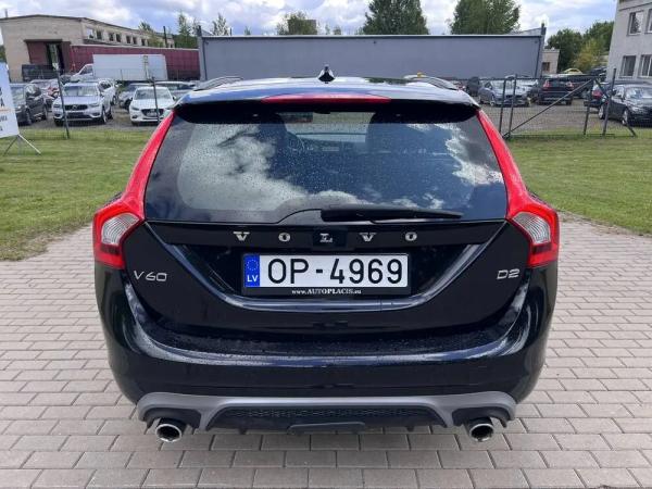 Volvo V60 2018 Rīga, ar dzinēja tilpumu 2.00 L un nobraukumu 169 tūkst. km par 9750 €, foto 5 vietnē AUTOMOTO.COM.LV