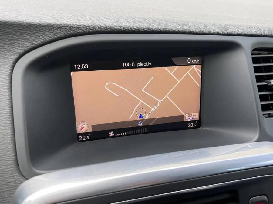 Volvo V60 2018 Rīga, ar dzinēja tilpumu 2.00 L un nobraukumu 169 tūkst. km par 9750 €, foto 16 vietnē AUTOMOTO.COM.LV