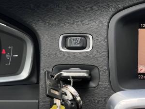 Volvo V60 2018 Rīga, ar dzinēja tilpumu 2.00 L un nobraukumu 169 tūkst. km par 9750 €, foto 18 vietnē AUTOMOTO.COM.LV