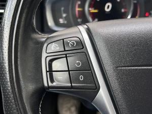 Volvo V60 2018 Rīga, ar dzinēja tilpumu 2.00 L un nobraukumu 169 tūkst. km par 9750 €, foto 22 vietnē AUTOMOTO.COM.LV