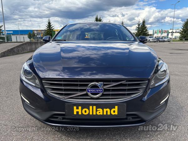 Volvo V60 2018 in Paide, with an engine capacity of 2.00 L and mileage of 285 thousand km for 8890 €, photo 2 on AUTOMOTO.COM.LV