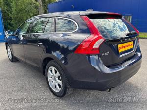 Volvo V60 2018 Paide, ar dzinēja tilpumu 2.00 L un nobraukumu 285 tūkst. km par 8890 €, foto 5 vietnē AUTOMOTO.COM.LV