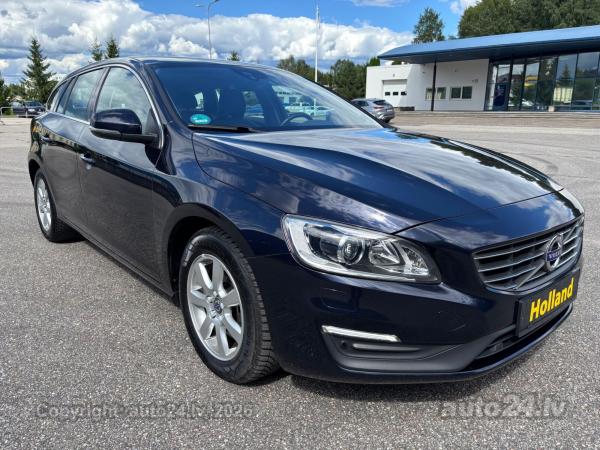 Volvo V60 2018 in Paide, with an engine capacity of 2.00 L and mileage of 285 thousand km for 8890 €, photo 6 on AUTOMOTO.COM.LV