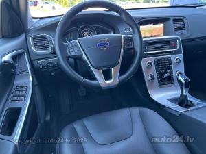 Volvo V60 2018 Paide, ar dzinēja tilpumu 2.00 L un nobraukumu 285 tūkst. km par 8890 €, foto 12 vietnē AUTOMOTO.COM.LV