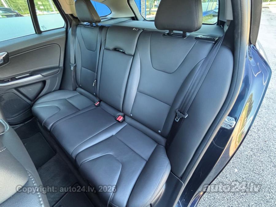 Volvo V60 2018 Paide, ar dzinēja tilpumu 2.00 L un nobraukumu 285 tūkst. km par 8890 €, foto 15 vietnē AUTOMOTO.COM.LV