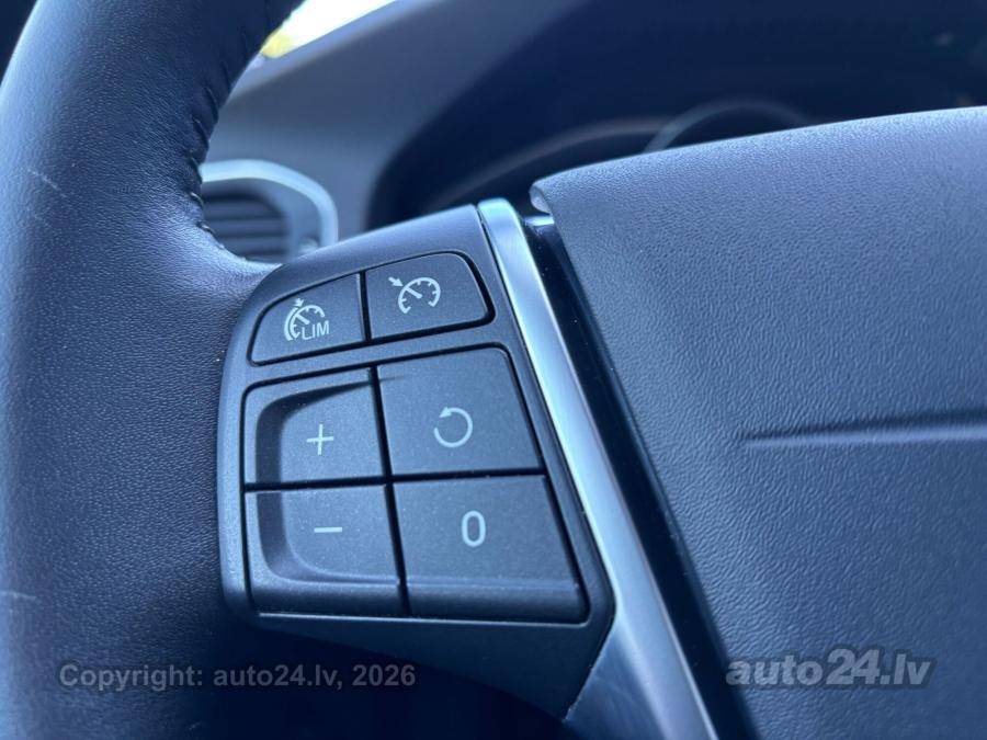 Volvo V60 2018 Paide, ar dzinēja tilpumu 2.00 L un nobraukumu 285 tūkst. km par 8890 €, foto 19 vietnē AUTOMOTO.COM.LV