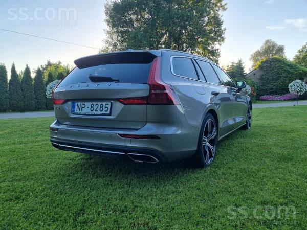 Volvo V60 2018 Liepāja, ar dzinēja tilpumu 2.00 L un nobraukumu 263 tūkst. km par 15200 €, foto 4 vietnē AUTOMOTO.COM.LV