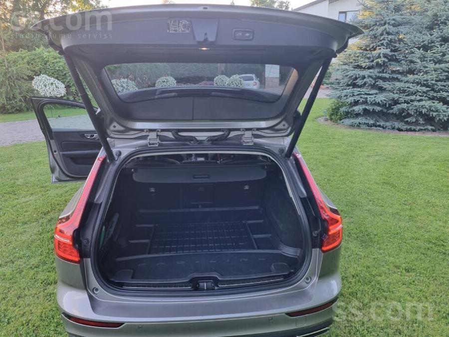 Volvo V60 2018 Liepāja, ar dzinēja tilpumu 2.00 L un nobraukumu 263 tūkst. km par 15200 €, foto 9 vietnē AUTOMOTO.COM.LV