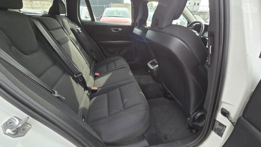 Volvo V60 2018 Kauņa, ar dzinēja tilpumu 2.00 L un nobraukumu 305 tūkst. km par 11999 €, foto 18 vietnē AUTOMOTO.COM.LV