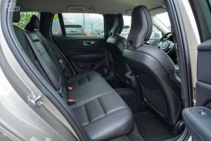 Volvo V60 2019 in Marijampole, with an engine capacity of 2.00 L and mileage of 189 thousand km for 15750 €, photo 31 on AUTOMOTO.COM.LV